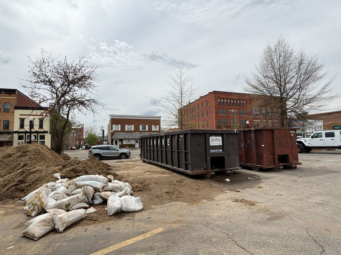 Flood leftovers a danger: Health Department gives tips for safe flood ...
